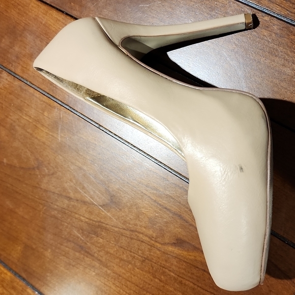 Madden Girl | Shoes | Steve Madden Beige Pumps | Poshmark